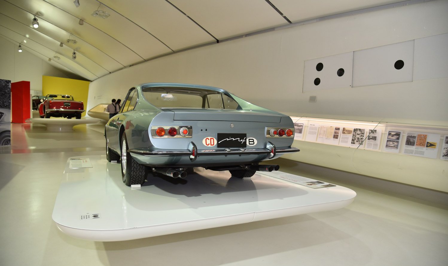 Ferrari 330 GTC 4.0 V12 (300 Hp)